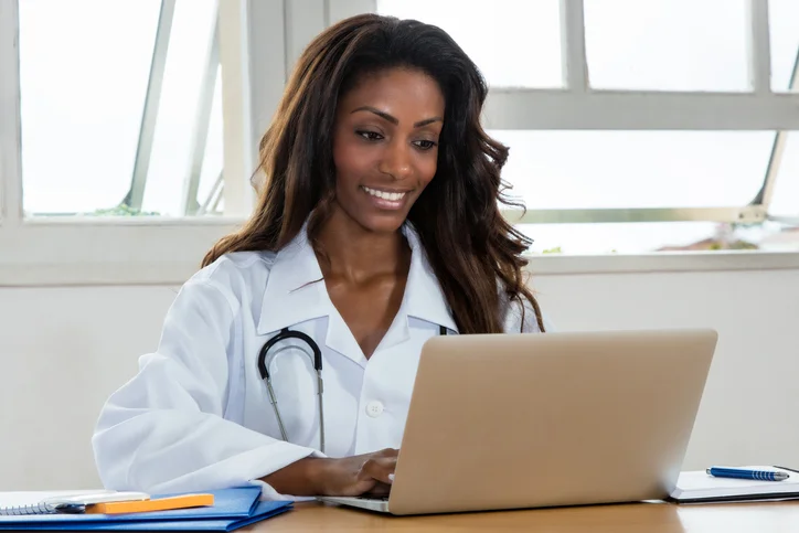 Online CNA Instructor: What Is It? and How to Become One?