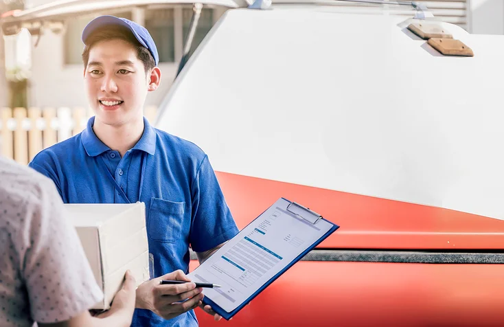 Freelance Courier: What Is It? and How to Become One?