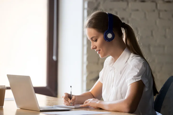 Freelance Translator: What Is It? and How to Become One?