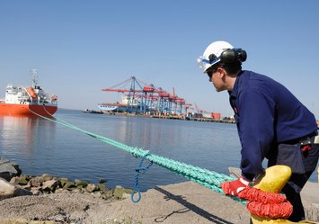 Dock Worker Job Description Sample Template | ZipRecruiter