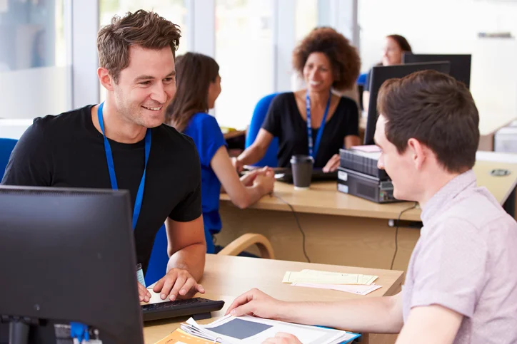 Entry Level Academic Advisor: What Is It? and How to Become One?