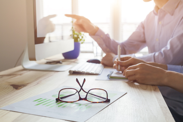 Financial Advisor Trainee: What Is It? and How to Become One?