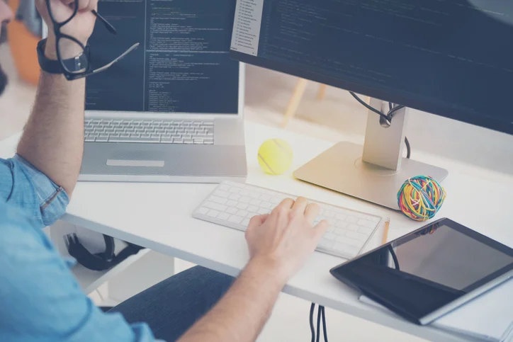 Freelance Front End Web Developer: What Is It? and How to Become One?