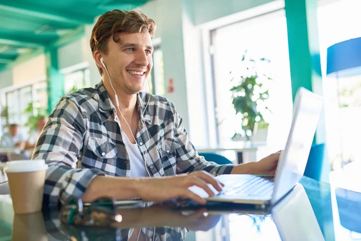 Remote Computer Programmer: What Is It? and How to Become One?