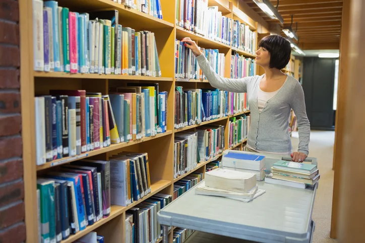 Library Technician: What Is It? and How to Become One?