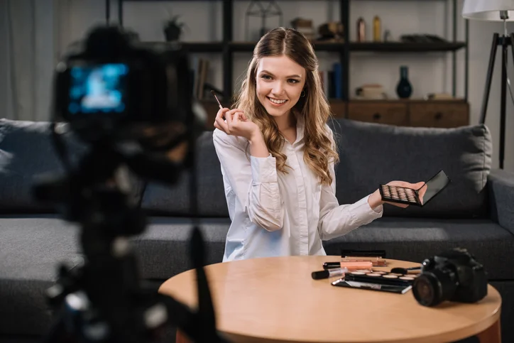 Work From Home Beauty Industry: What Is It? and How to Become One?