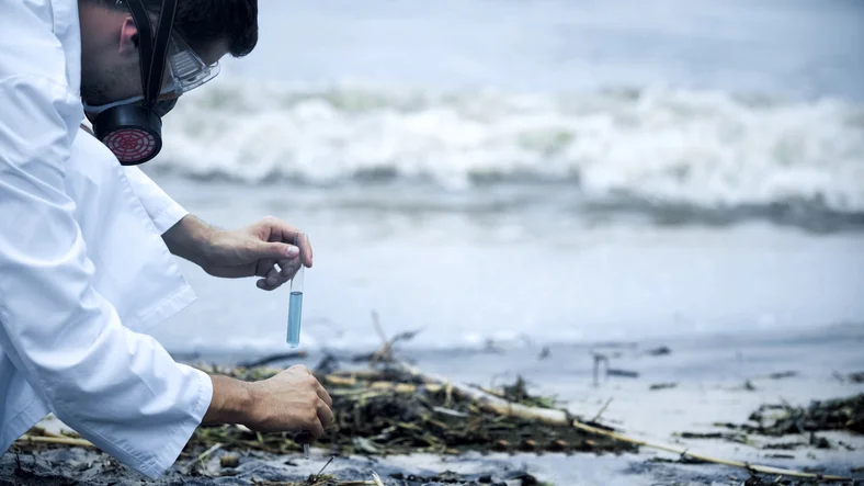 Toxicologist: What Is It? and How to Become One?