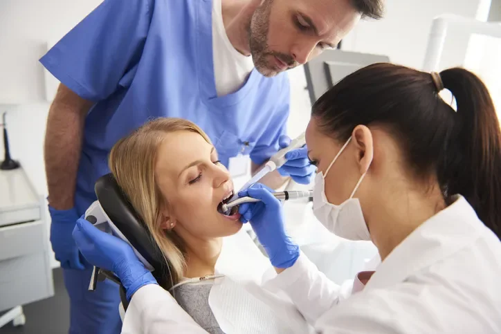 Top 15 Dental Assistant Job Interview Questions & Answers - Ziprecruiter