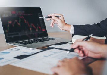 Financial Data Analyst Job Description Sample Template