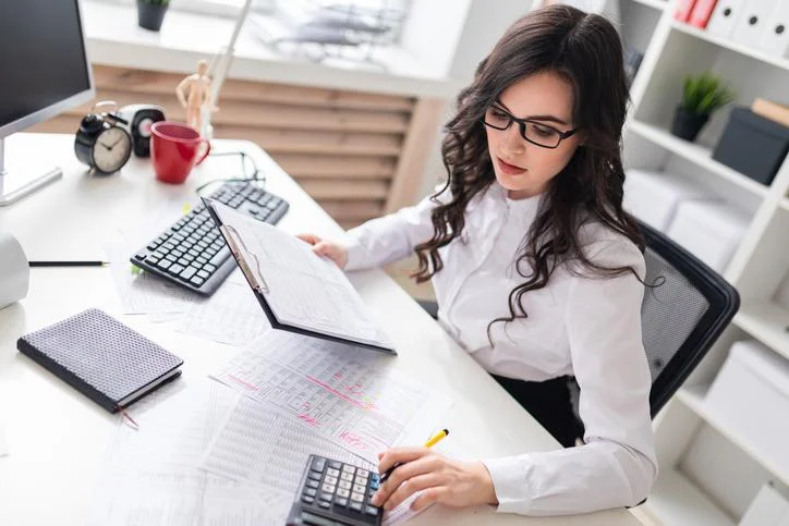 Treasury Accountant: What Is It? and How to Become One?